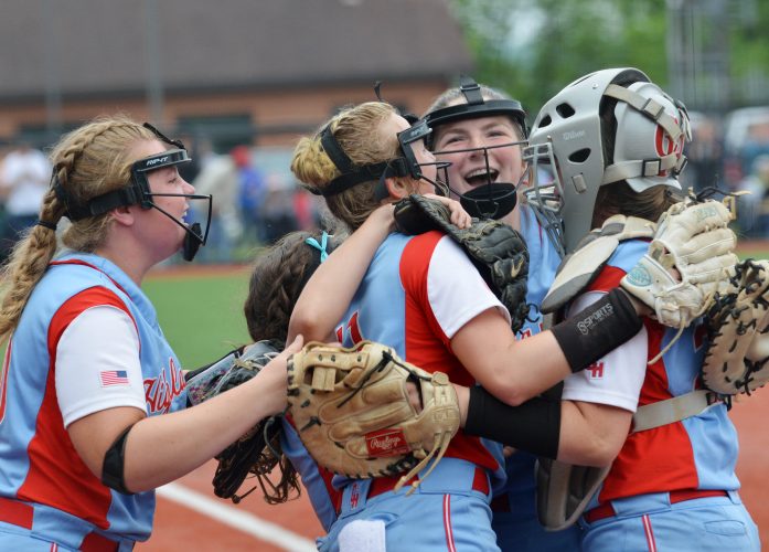 Lady Highlanders earn their way into school history | News, Sports ...